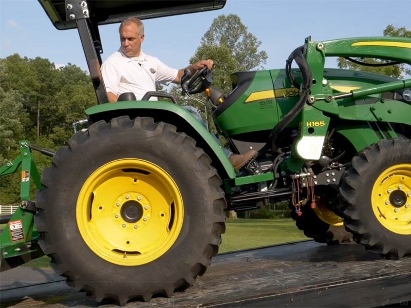 High Paying Job: Farm tractor operator Job Needed in Canada by VINCA ...